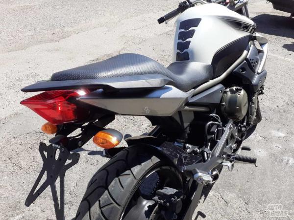 Balts Yamaha XJ6 2011 Panevēža, ar dzinēja tilpumu 0.60 L un nobraukumu 35 tūkst. km par 3000 €, foto 3 vietnē AUTOMOTO.COM.LV