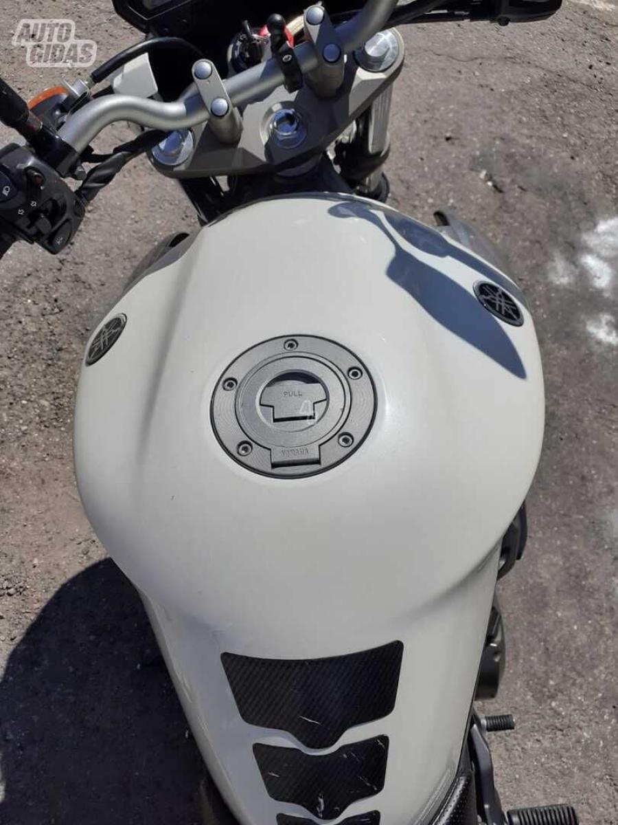 White Yamaha XJ6 2011 in Panevezys, with an engine capacity of 0.60 L and mileage of 35 thousand km for 3000 €, photo 6 on AUTOMOTO.COM.LV