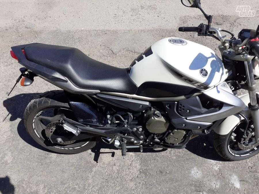 White Yamaha XJ6 2011 in Panevezys, with an engine capacity of 0.60 L and mileage of 35 thousand km for 3000 €, photo 12 on AUTOMOTO.COM.LV