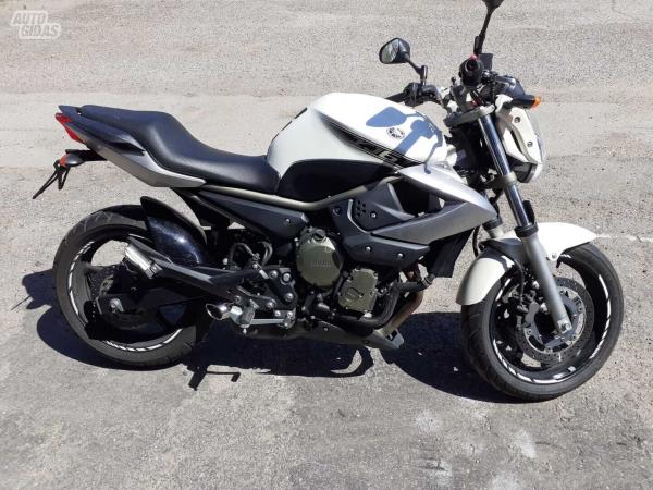 Yamaha XJ6 2011 in Panevezys on AUTOMOTO.COM.LV White Yamaha XJ6 2011 in Panevezys, with an engine capacity of 0.60 L and mileage of 35 thousand km for 2900 €, photo 1 on AUTOMOTO.COM.LV