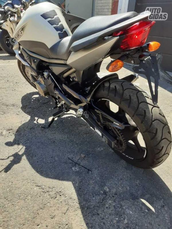 Yamaha XJ6 2011 in Panevezys on AUTOMOTO.COM.LV White Yamaha XJ6 2011 in Panevezys, with an engine capacity of 0.60 L and mileage of 35 thousand km for 2900 €, photo 8 on AUTOMOTO.COM.LV