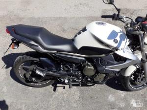 White Yamaha XJ6 2011 in Panevezys, with an engine capacity of 0.60 L and mileage of 35 thousand km for 2900 €, photo 12 on AUTOMOTO.COM.LV