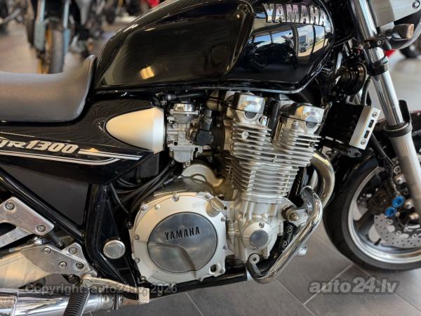 Melns Yamaha XJR 1300 2001 Tallina, ar dzinēja tilpumu 1.25 L un nobraukumu 49 tūkst. km par 3490 €, foto 4 vietnē AUTOMOTO.COM.LV
