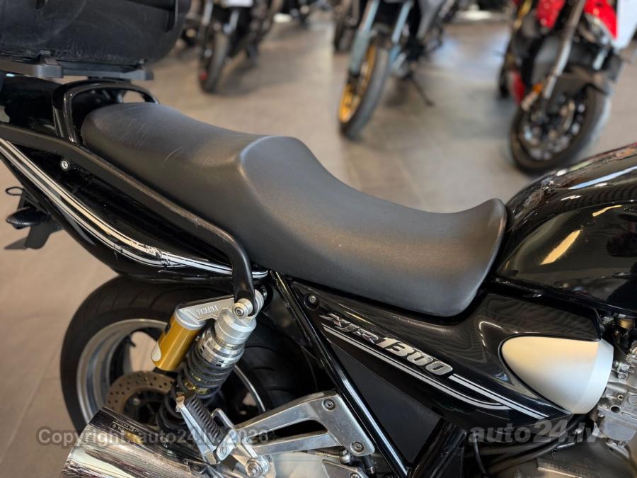 Melns Yamaha XJR 1300 2001 Tallina, ar dzinēja tilpumu 1.25 L un nobraukumu 49 tūkst. km par 3490 €, foto 6 vietnē AUTOMOTO.COM.LV
