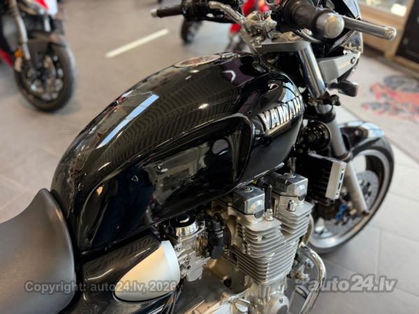 Melns Yamaha XJR 1300 2001 Tallina, ar dzinēja tilpumu 1.25 L un nobraukumu 49 tūkst. km par 3490 €, foto 6 vietnē AUTOMOTO.COM.LV