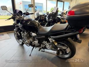 Melns Yamaha XJR 1300 2001 Tallina, ar dzinēja tilpumu 1.25 L un nobraukumu 49 tūkst. km par 3490 €, foto 14 vietnē AUTOMOTO.COM.LV