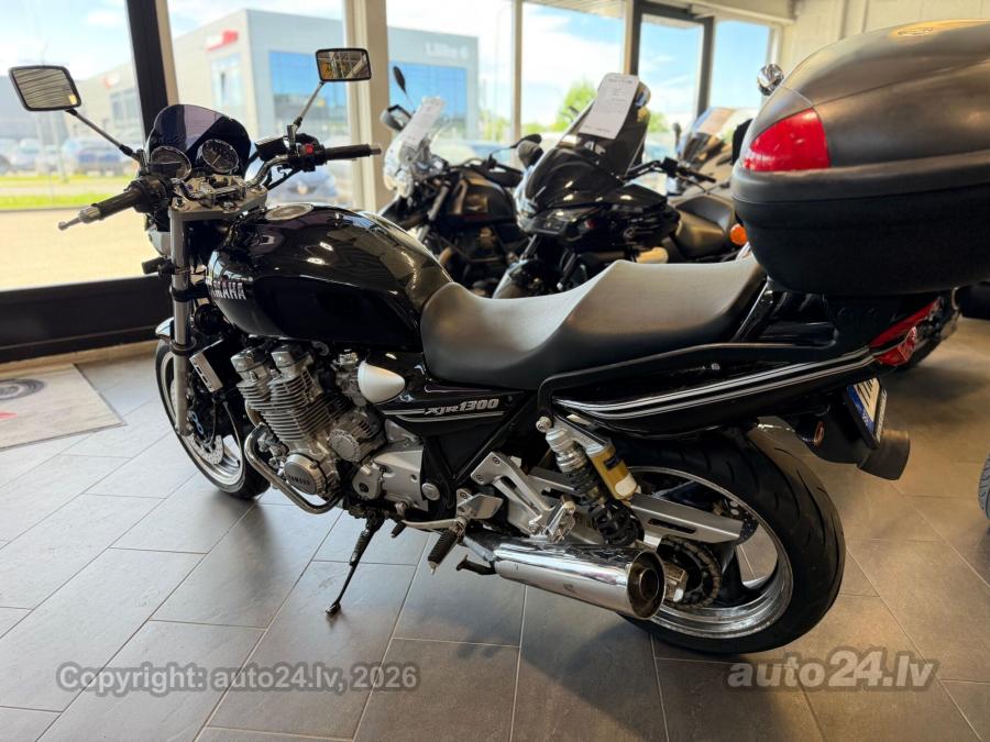 Melns Yamaha XJR 1300 2001 Tallina, ar dzinēja tilpumu 1.25 L un nobraukumu 49 tūkst. km par 3490 €, foto 14 vietnē AUTOMOTO.COM.LV