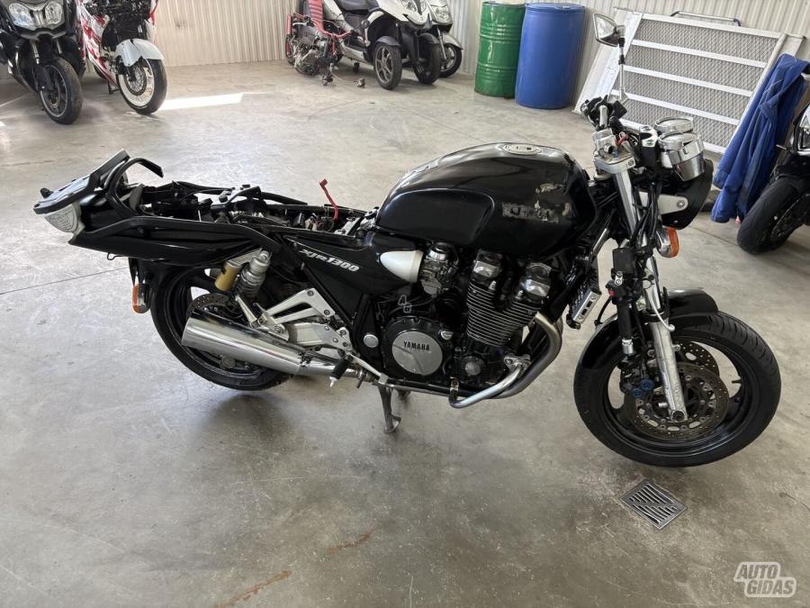 Yamaha XJR 1300 1999 Kelmė, ar dzinēja tilpumu 1.30 L un nobraukumu 0 tūkst. km par 465 €, foto 3 vietnē AUTOMOTO.COM.LV