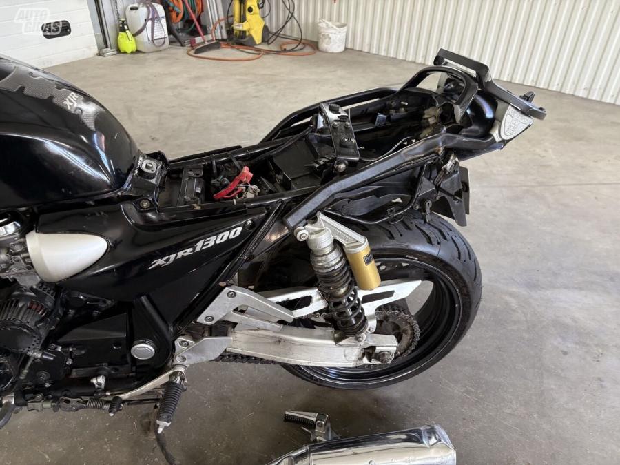 Yamaha XJR 1300 1999 Kelmė, ar dzinēja tilpumu 1.30 L un nobraukumu 0 tūkst. km par 465 €, foto 12 vietnē AUTOMOTO.COM.LV
