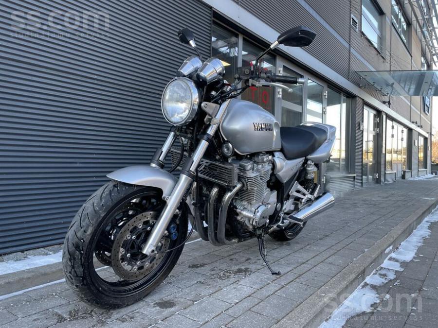 Yamaha XJR 1300 2000 Rīga, ar dzinēja tilpumu 1.30 L un nobraukumu 0 tūkst. km par 2799 €, foto 1 vietnē AUTOMOTO.COM.LV