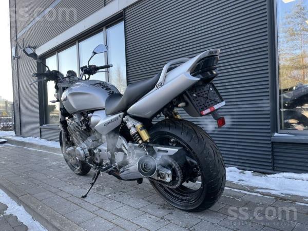 Ямаха XJR 1300 2000 в Рига, объемом двигателя 1.30 л и пробегом 0 тыс. км за 2799 €, фото 3 на AUTOMOTO.COM.LV