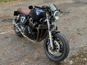 Yamaha XJR 1300 2000 Liepāja, ar dzinēja tilpumu 1.25 L un nobraukumu 0 tūkst. km par 4250 €, foto 3 vietnē AUTOMOTO.COM.LV