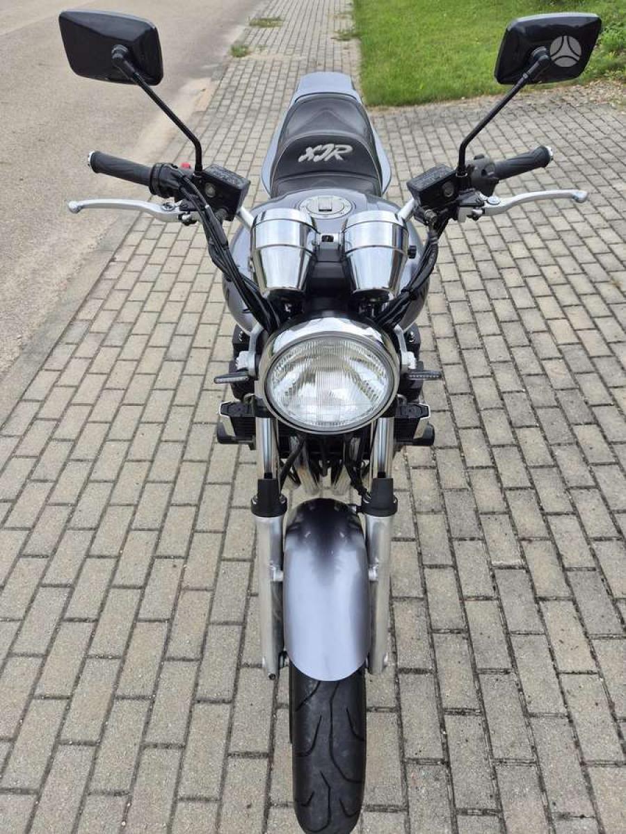 Yamaha XJR 1300 2002 in Kelme, with an engine capacity of 1.30 L and mileage of 53 thousand km for 2500 €, photo 8 on AUTOMOTO.COM.LV