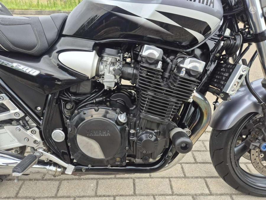 Yamaha XJR 1300 2002 in Kelme, with an engine capacity of 1.30 L and mileage of 53 thousand km for 2500 €, photo 14 on AUTOMOTO.COM.LV