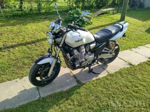 Ямаха XJR 1300 2003 в Рига, объемом двигателя 1.30 л и пробегом 0 тыс. км за 3000 €, фото 2 на AUTOMOTO.COM.LV