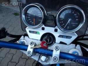 Yamaha XJR 1300 2008 in Riga, with an engine capacity of 1.30 L and mileage of 0 thousand km for 4200 €, photo 4 on AUTOMOTO.COM.LV