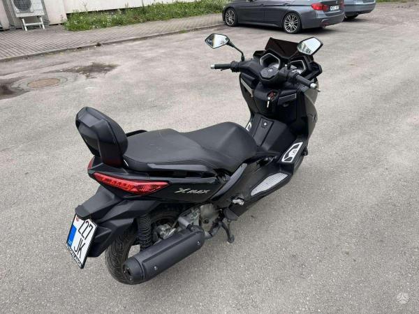 Black Yamaha Xmax 125 2016 in Palanga, with an engine capacity of 0.13 L and mileage of 33 thousand km for 2499 €, photo 6 on AUTOMOTO.COM.LV