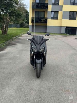 Black Yamaha Xmax 125 2016 in Palanga, with an engine capacity of 0.13 L and mileage of 33 thousand km for 2499 €, photo 13 on AUTOMOTO.COM.LV