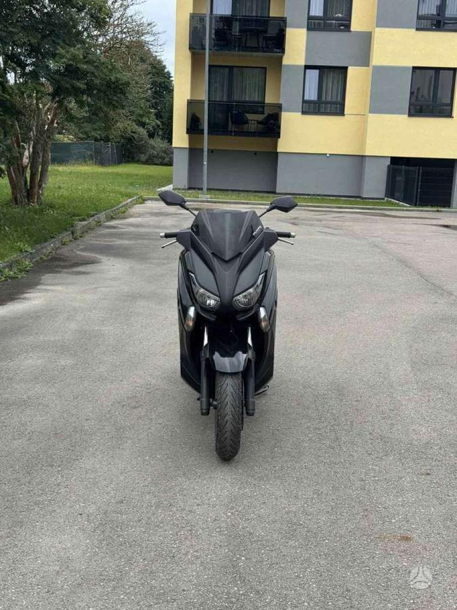 Black Yamaha Xmax 125 2016 in Palanga, with an engine capacity of 0.13 L and mileage of 33 thousand km for 2499 €, photo 13 on AUTOMOTO.COM.LV