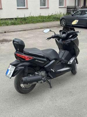 Black Yamaha Xmax 125 2016 in Palanga, with an engine capacity of 0.13 L and mileage of 33 thousand km for 2499 €, photo 14 on AUTOMOTO.COM.LV