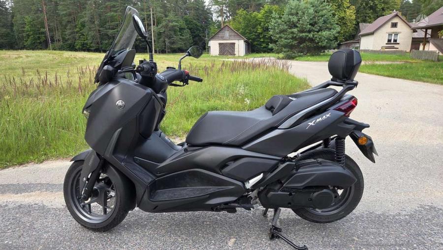 Черный Ямаха Xmax 125 2023 в Таураге, объемом двигателя 0.00 л и пробегом 3 тыс. км за 3900 €, фото 4 на AUTOMOTO.COM.LV