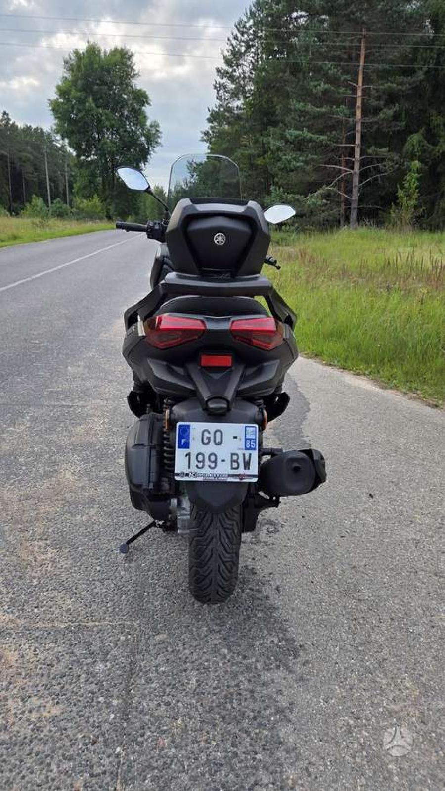 Черный Ямаха Xmax 125 2023 в Таураге, объемом двигателя 0.00 л и пробегом 3 тыс. км за 3900 €, фото 8 на AUTOMOTO.COM.LV