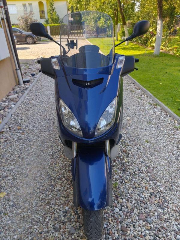 Синий Ямаха Xmax 125 2010 в Каунас, объемом двигателя 0.13 л и пробегом 26 тыс. км за 1200 €, фото 2 на AUTOMOTO.COM.LV