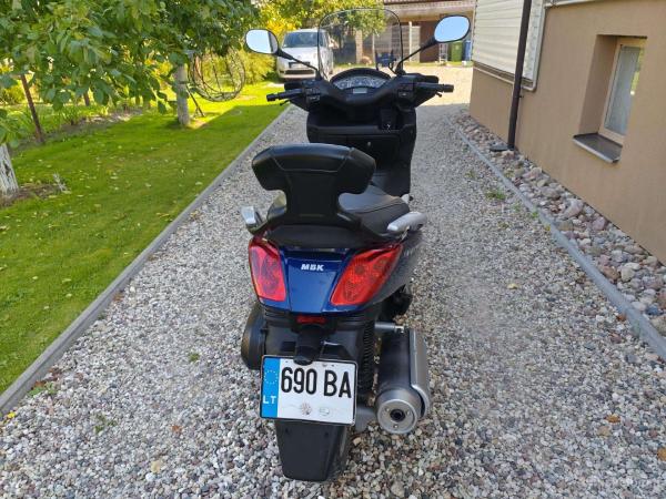 Синий Ямаха Xmax 125 2010 в Каунас, объемом двигателя 0.13 л и пробегом 26 тыс. км за 1200 €, фото 3 на AUTOMOTO.COM.LV