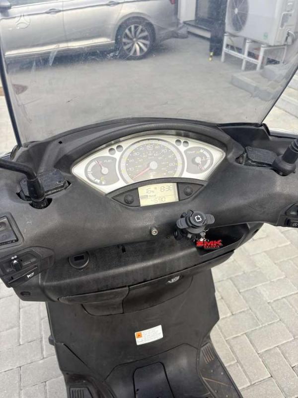 Yamaha Xmax 125 2008 Klaipėda, ar dzinēja tilpumu 0.13 L un nobraukumu 5 tūkst. km par 1649 €, foto 2 vietnē AUTOMOTO.COM.LV