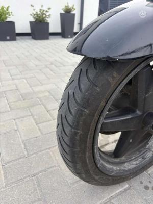 Yamaha Xmax 125 2008 Klaipėda, ar dzinēja tilpumu 0.13 L un nobraukumu 5 tūkst. km par 1649 €, foto 4 vietnē AUTOMOTO.COM.LV