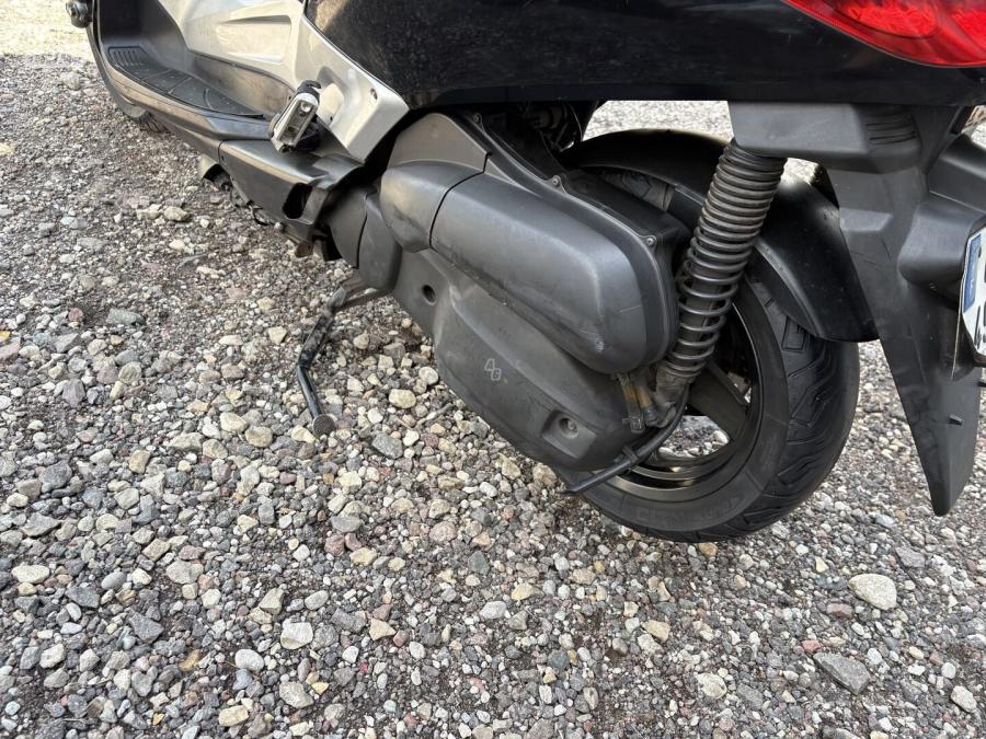 Yamaha Xmax 125 2009 Kelmė, ar dzinēja tilpumu 0.13 L un nobraukumu 80 tūkst. km par 565 €, foto 10 vietnē AUTOMOTO.COM.LV