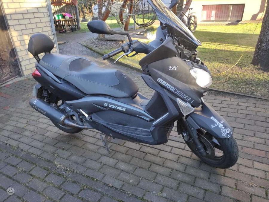 Yamaha Xmax 125 2013 in Moletai, with an engine capacity of 0.13 L and mileage of 18 thousand km for 999 €, photo 1 on AUTOMOTO.COM.LV