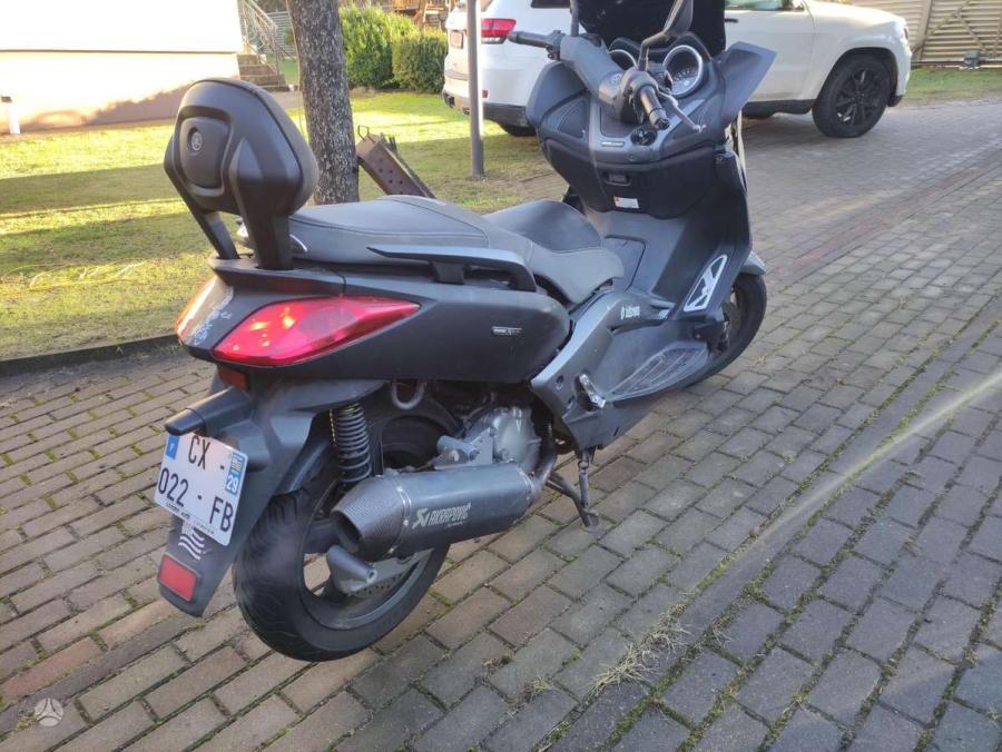 Yamaha Xmax 125 2013 in Moletai, with an engine capacity of 0.13 L and mileage of 18 thousand km for 999 €, photo 3 on AUTOMOTO.COM.LV