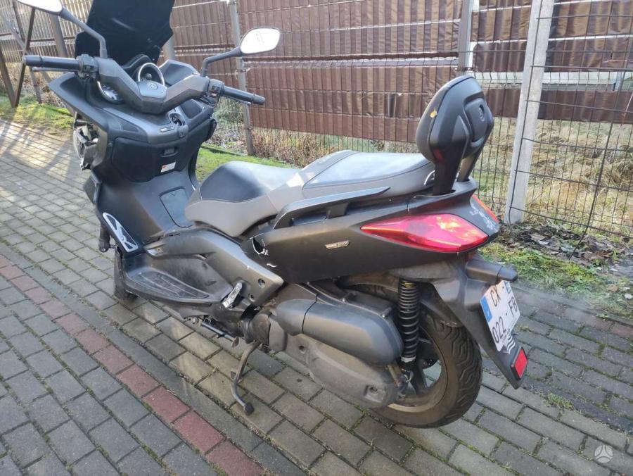 Yamaha Xmax 125 2013 in Moletai, with an engine capacity of 0.13 L and mileage of 18 thousand km for 999 €, photo 4 on AUTOMOTO.COM.LV