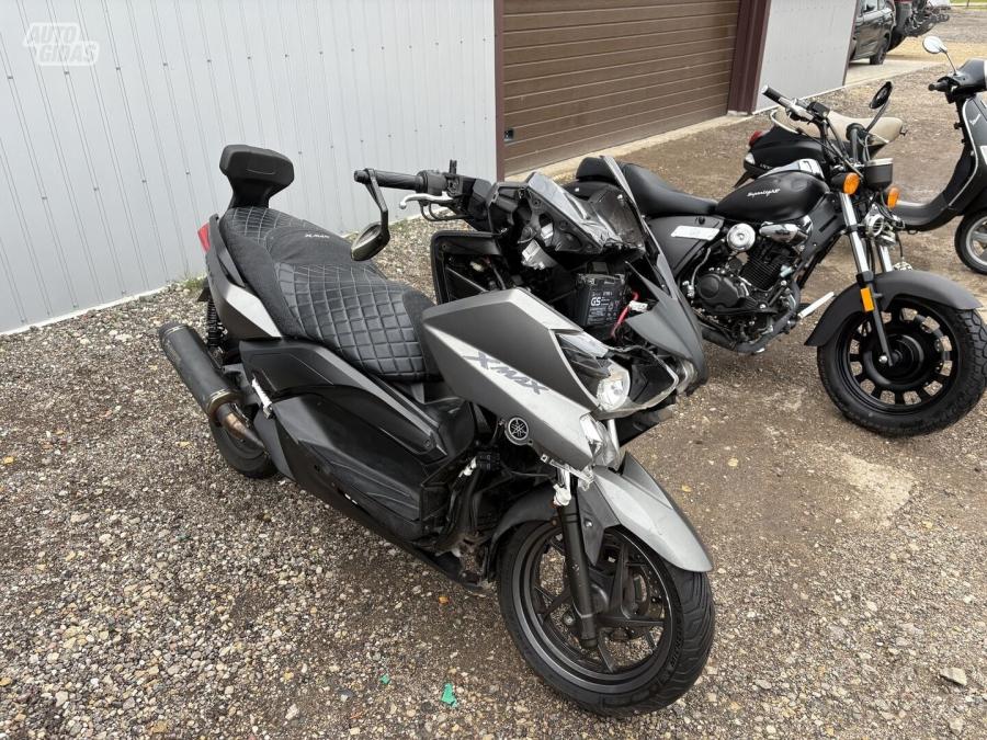 Yamaha Xmax 125 2014 in Kelme, with an engine capacity of 0.13 L and mileage of 22 thousand km for 915 €, photo 1 on AUTOMOTO.COM.LV
