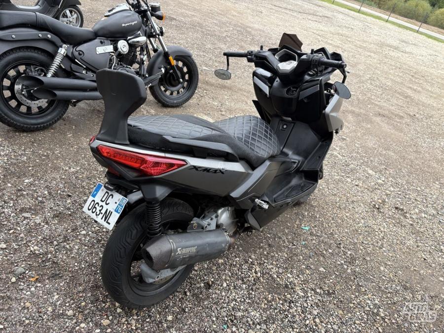 Yamaha Xmax 125 2014 in Kelme, with an engine capacity of 0.13 L and mileage of 22 thousand km for 915 €, photo 4 on AUTOMOTO.COM.LV