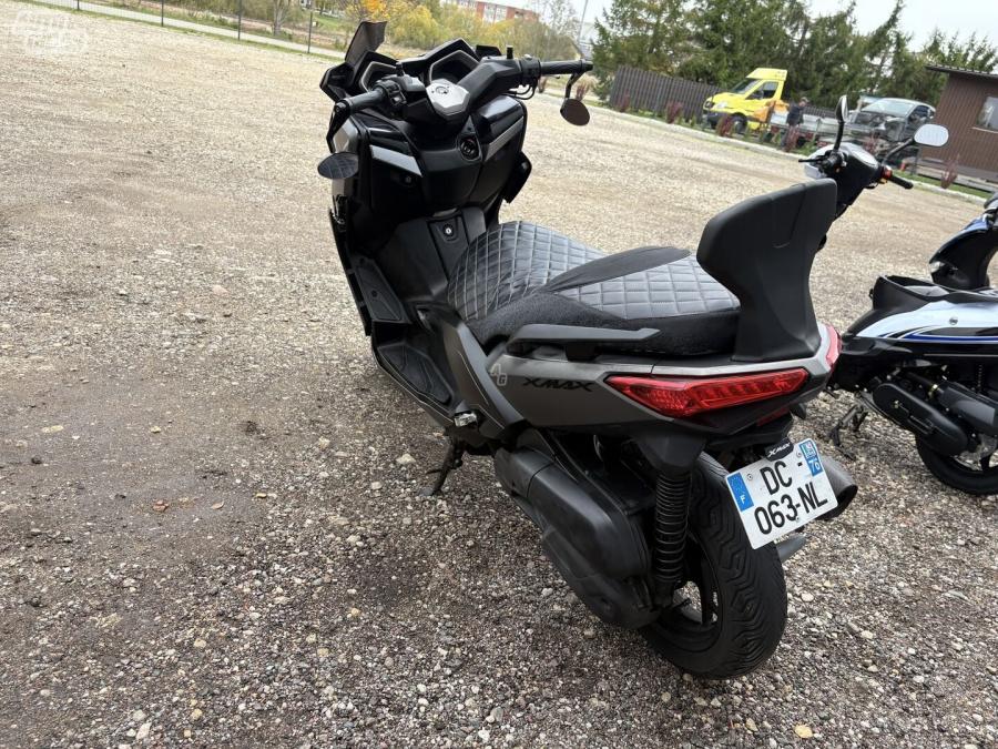 Yamaha Xmax 125 2014 in Kelme, with an engine capacity of 0.13 L and mileage of 22 thousand km for 915 €, photo 5 on AUTOMOTO.COM.LV