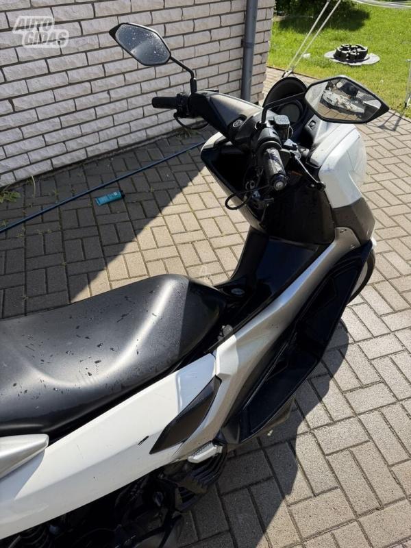 Yamaha Xmax 125 2017 Kauņa, ar dzinēja tilpumu 0.00 L un nobraukumu 0 tūkst. km par 1000 €, foto 6 vietnē AUTOMOTO.COM.LV