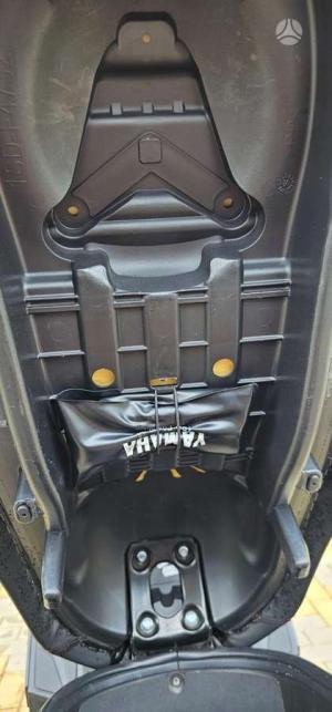 Ямаха Xmax 125 2017 в Вильнюс, объемом двигателя 0.13 л и пробегом 37 тыс. км за 2650 €, фото 6 на AUTOMOTO.COM.LV