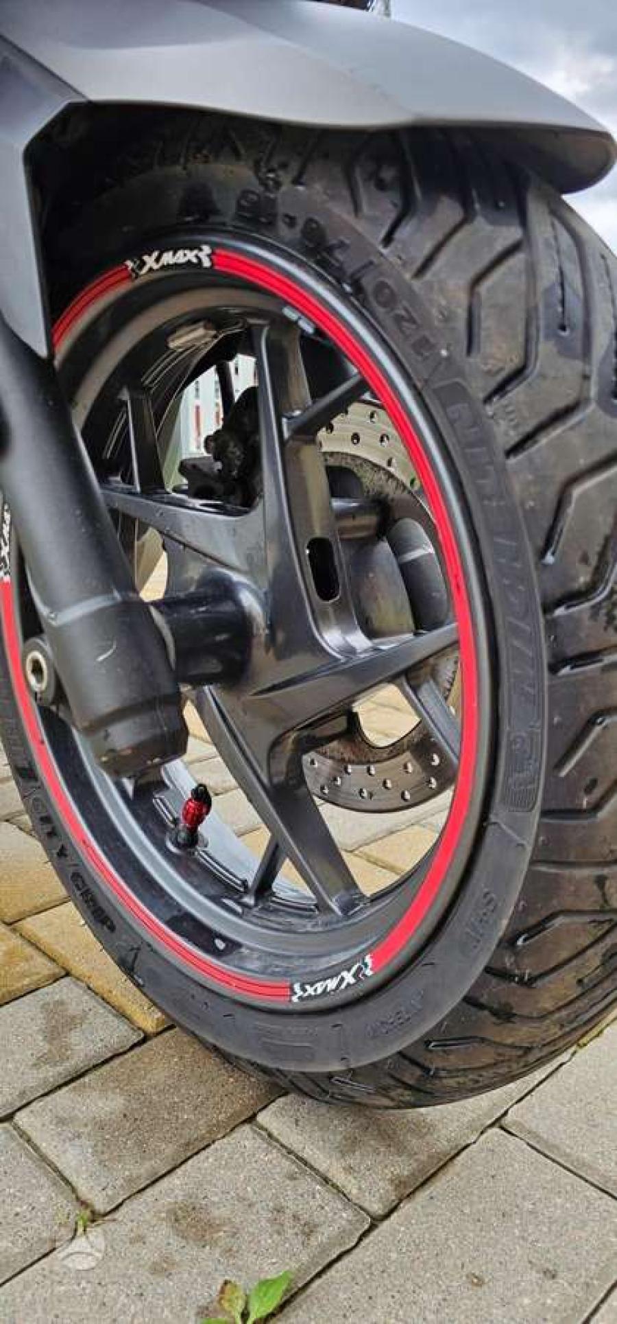 Ямаха Xmax 125 2017 в Вильнюс, объемом двигателя 0.13 л и пробегом 37 тыс. км за 2650 €, фото 9 на AUTOMOTO.COM.LV