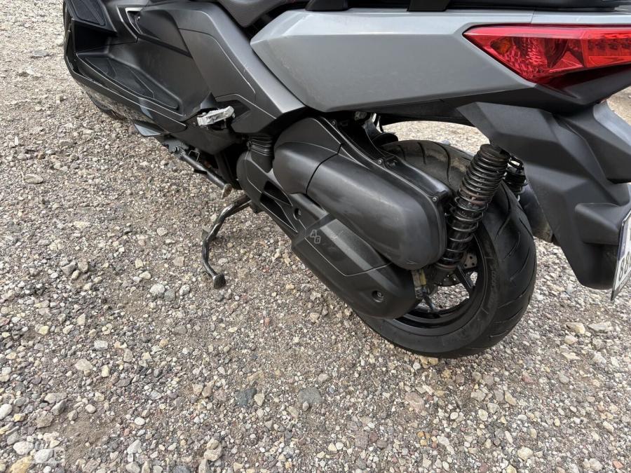 Yamaha Xmax 125 2017 in Kelme, with an engine capacity of 0.13 L and mileage of 18 thousand km for 1330 €, photo 10 on AUTOMOTO.COM.LV