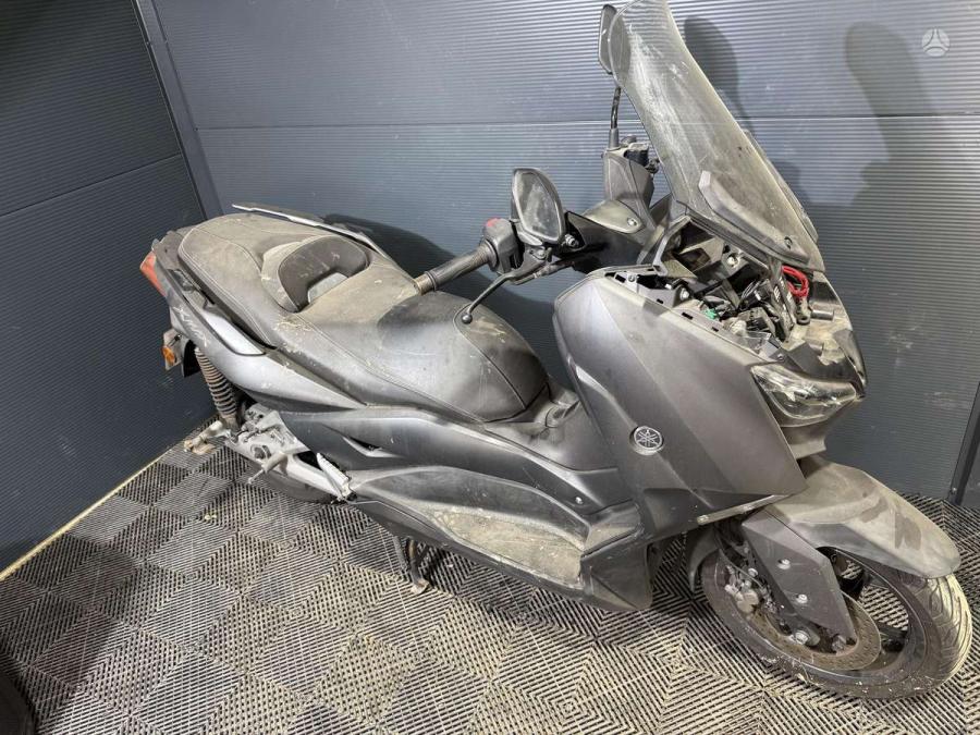 Yamaha Xmax 125 2018 in Taurage, with an engine capacity of 0.13 L and mileage of 20 thousand km for 1400 €, photo 3 on AUTOMOTO.COM.LV