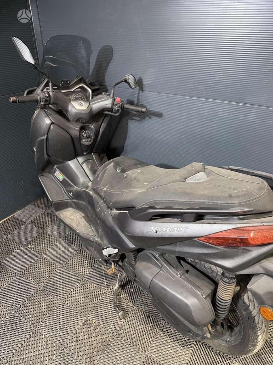 Yamaha Xmax 125 2018 in Taurage, with an engine capacity of 0.13 L and mileage of 20 thousand km for 1400 €, photo 6 on AUTOMOTO.COM.LV