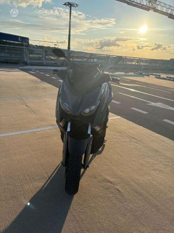 Yamaha Xmax 125 2019 in Kaunas, with an engine capacity of 0.00 L and mileage of 14 thousand km for 3100 €, photo 1 on AUTOMOTO.COM.LV