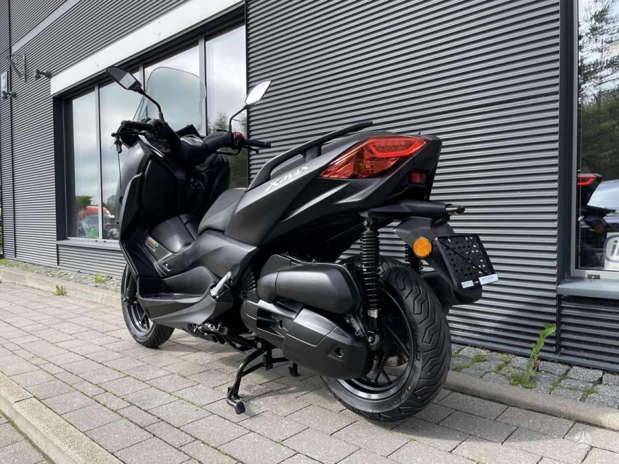Yamaha Xmax 125 2020 in Riga, with an engine capacity of 0.13 L and mileage of 13 thousand km for 3399 €, photo 4 on AUTOMOTO.COM.LV