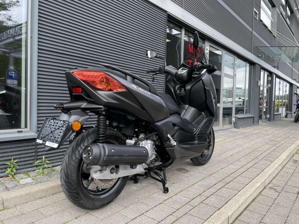 Yamaha Xmax 125 2020 in Riga, with an engine capacity of 0.13 L and mileage of 13 thousand km for 3399 €, photo 5 on AUTOMOTO.COM.LV