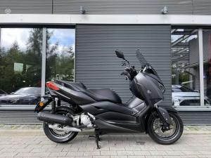 Yamaha Xmax 125 2020 in Riga, with an engine capacity of 0.13 L and mileage of 13 thousand km for 3399 €, photo 6 on AUTOMOTO.COM.LV