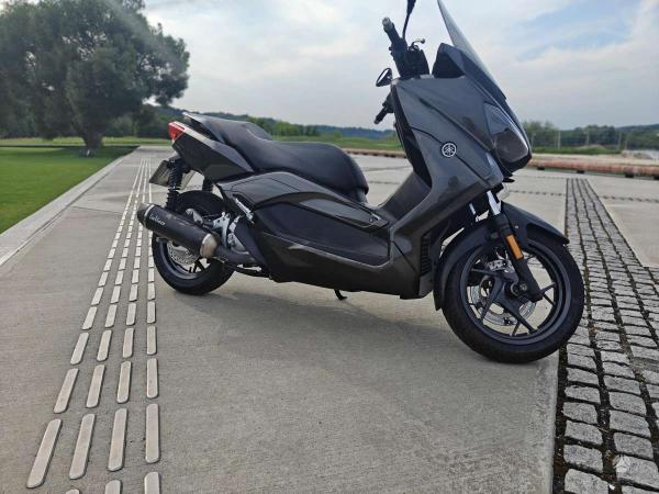 Grey Yamaha XMAX 250 2014 in Kaunas, with an engine capacity of 0.25 L and mileage of 23 thousand km for 2450 €, photo 6 on AUTOMOTO.COM.LV