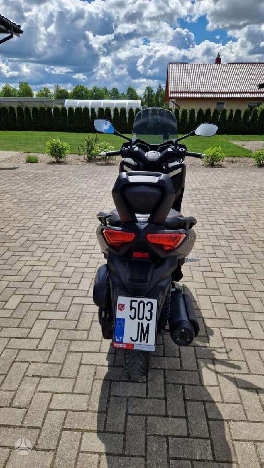 Yamaha XMAX 250 2016 in Panevezys, with an engine capacity of 0.25 L and mileage of 18 thousand km for 2650 €, photo 6 on AUTOMOTO.COM.LV