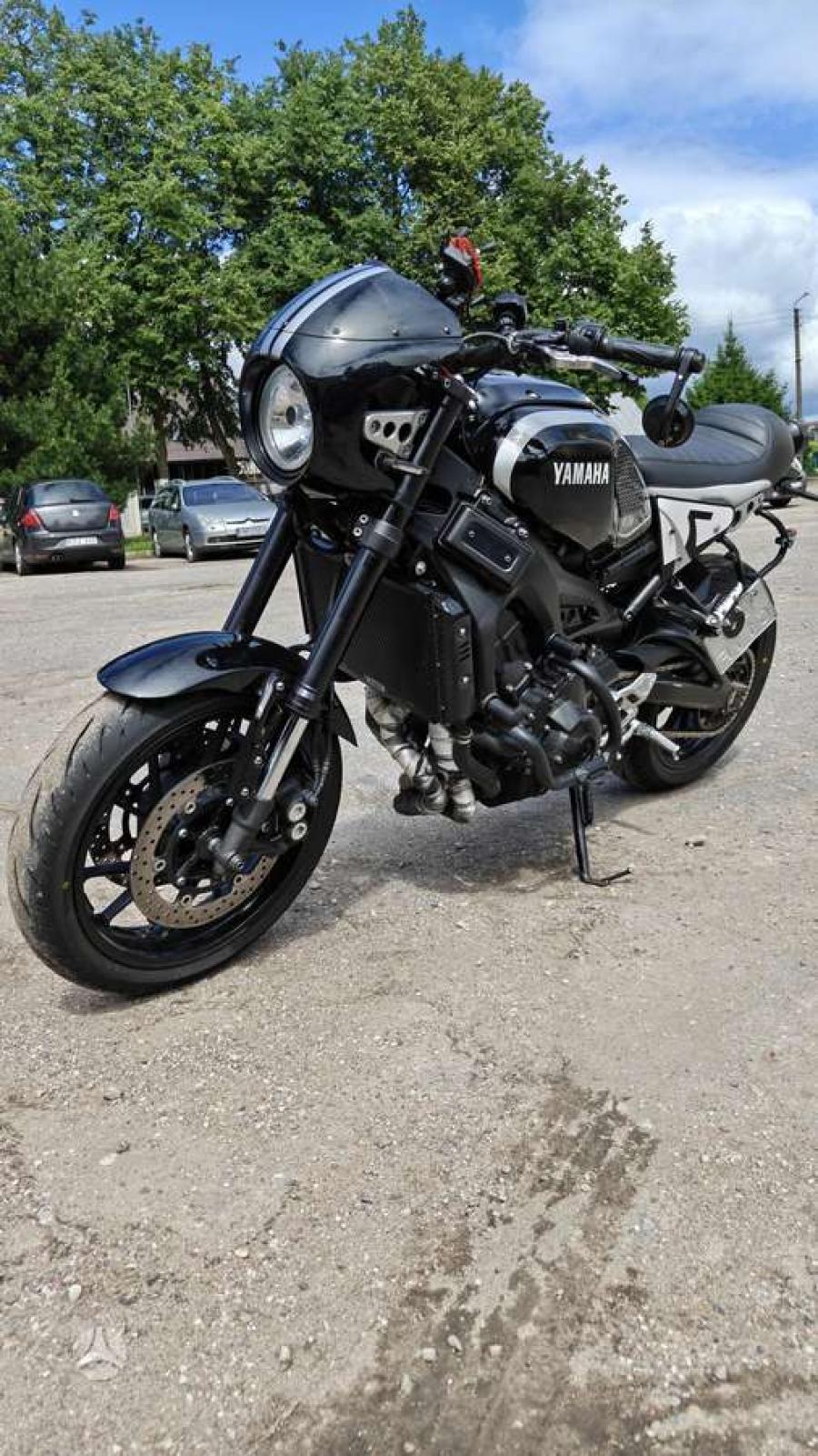 Melns Yamaha XSR 2016 Panevēža, ar dzinēja tilpumu 0.90 L un nobraukumu 46 tūkst. km par 4900 €, foto 3 vietnē AUTOMOTO.COM.LV